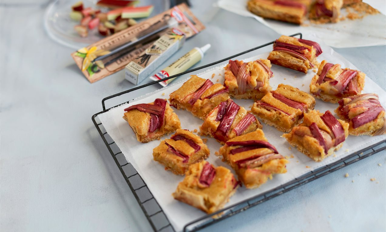 Atsvaidzinoša rabarberu kūka Recepte | Dr. Oetker